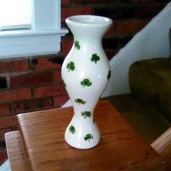 Accents | Shamrock Vase | Poshmark